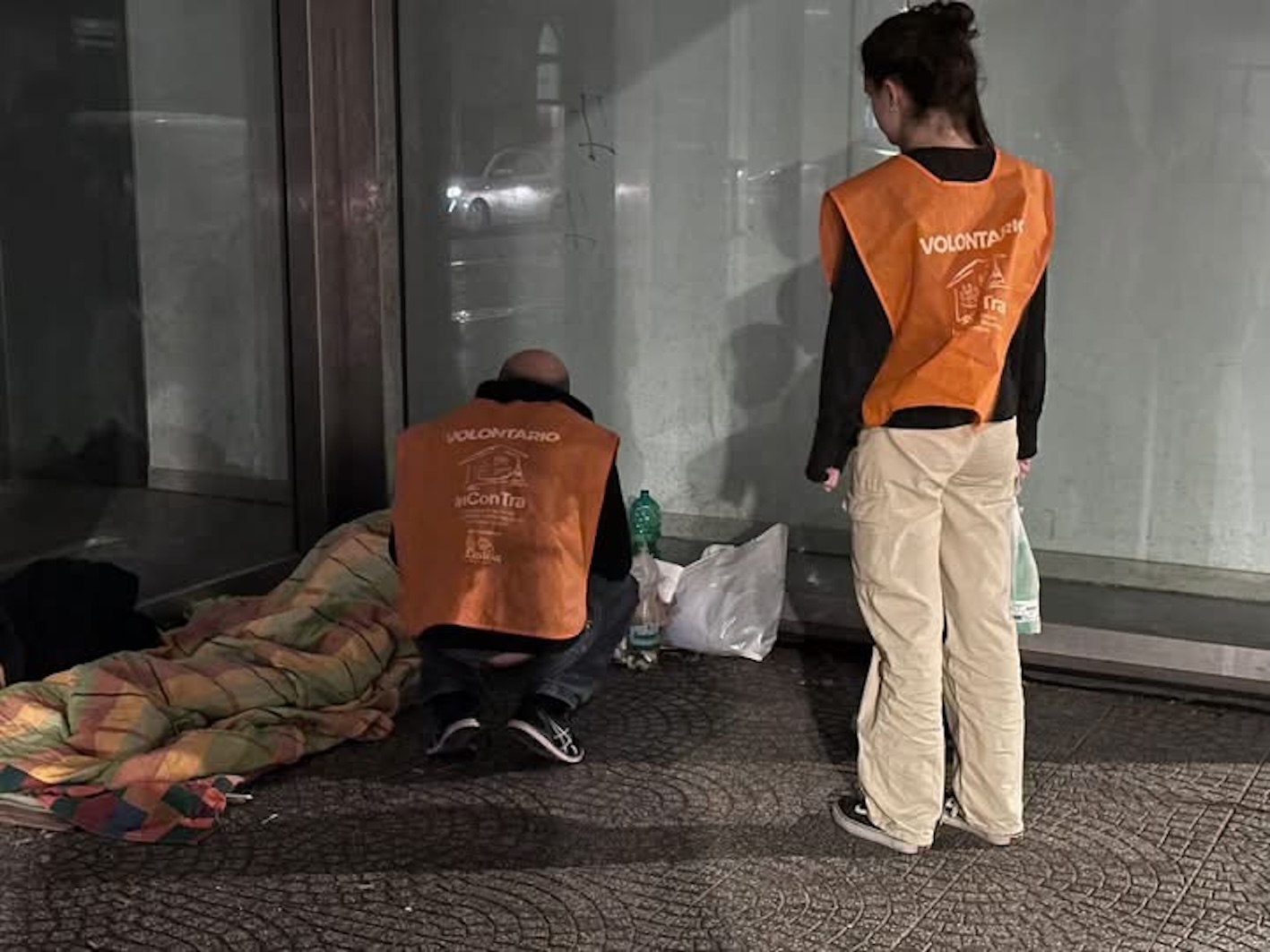 Bari, senza fissa dimora aggredito da baby gang: costole fratturate e ...
